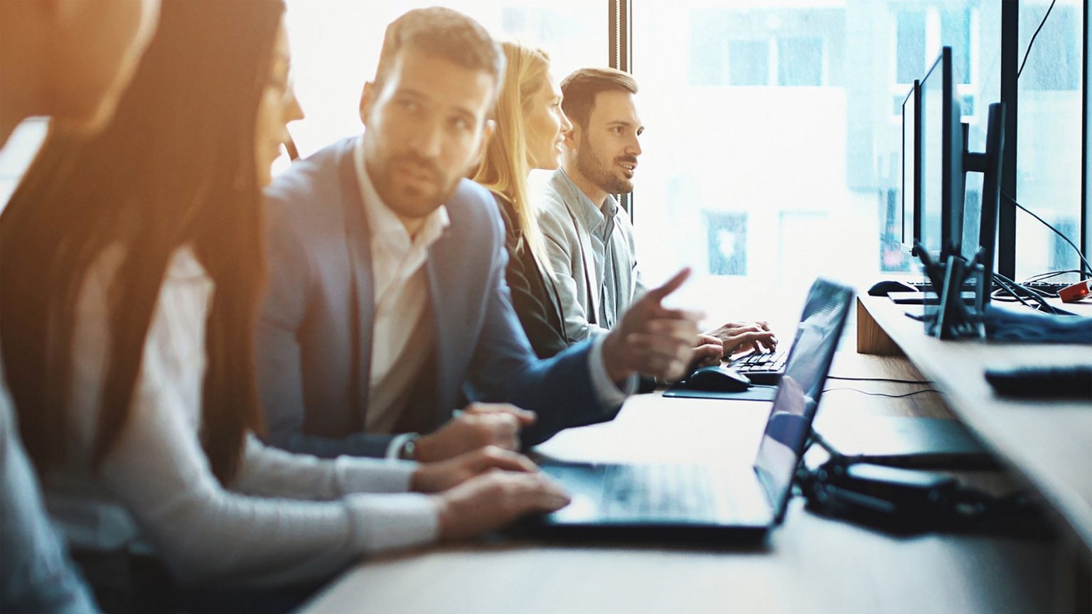 ¿Cuáles son los beneficios del Staffing de perfiles TI? - Canal TI
