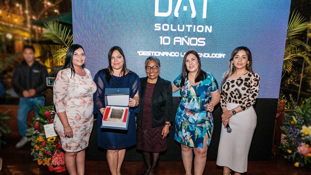 DAT Solution celebra una década de éxito en la industria TI de Perú ...