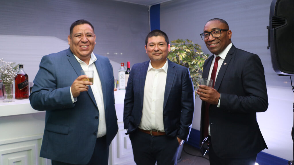 Tech Solutions celebró su décimo aniversario e inaugura moderna oficina ...